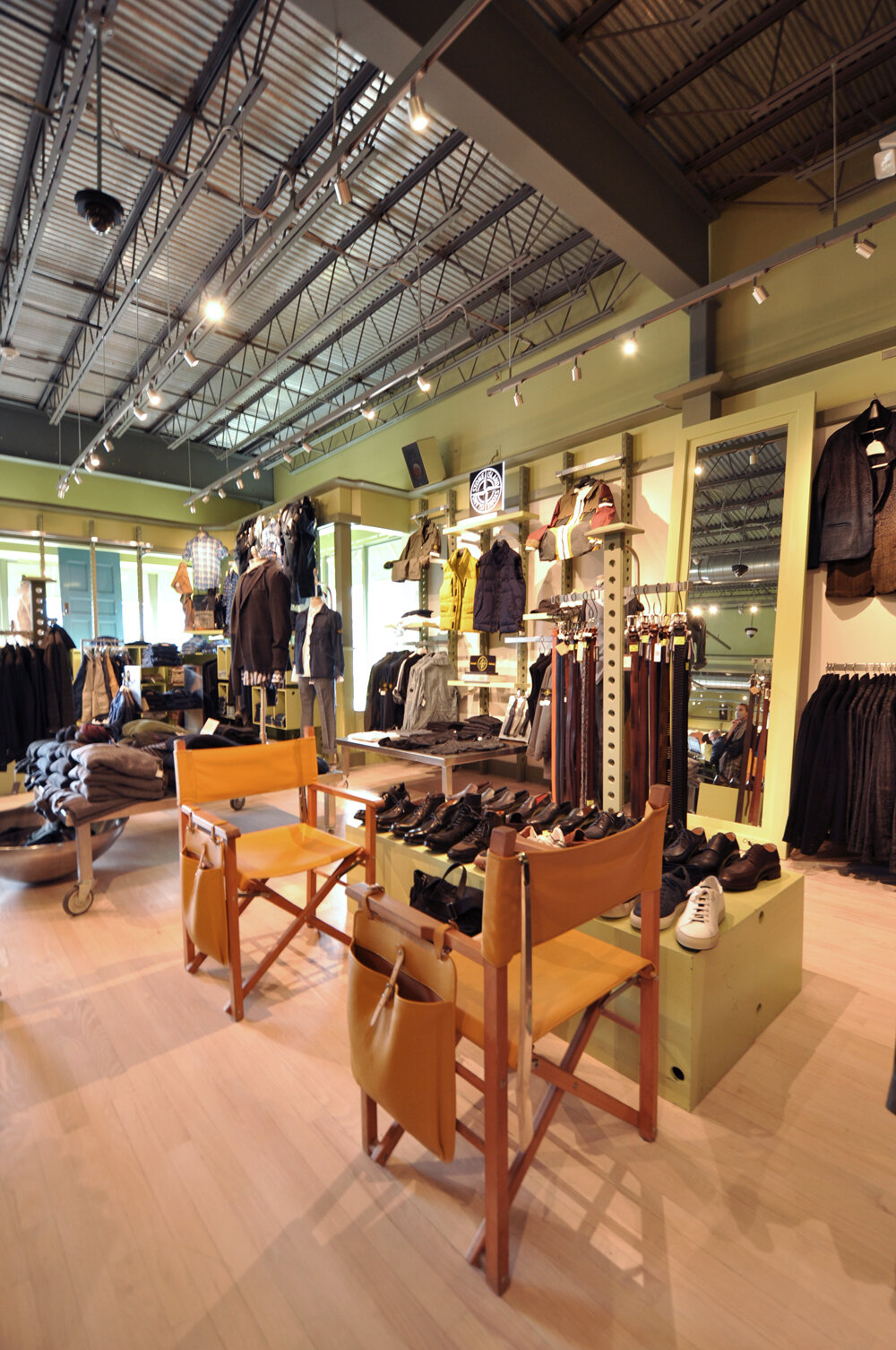 Maxwell & Co