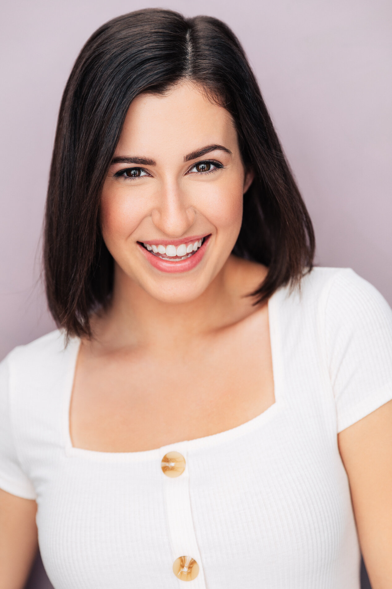 Headshot/Resume — Elise Shangold