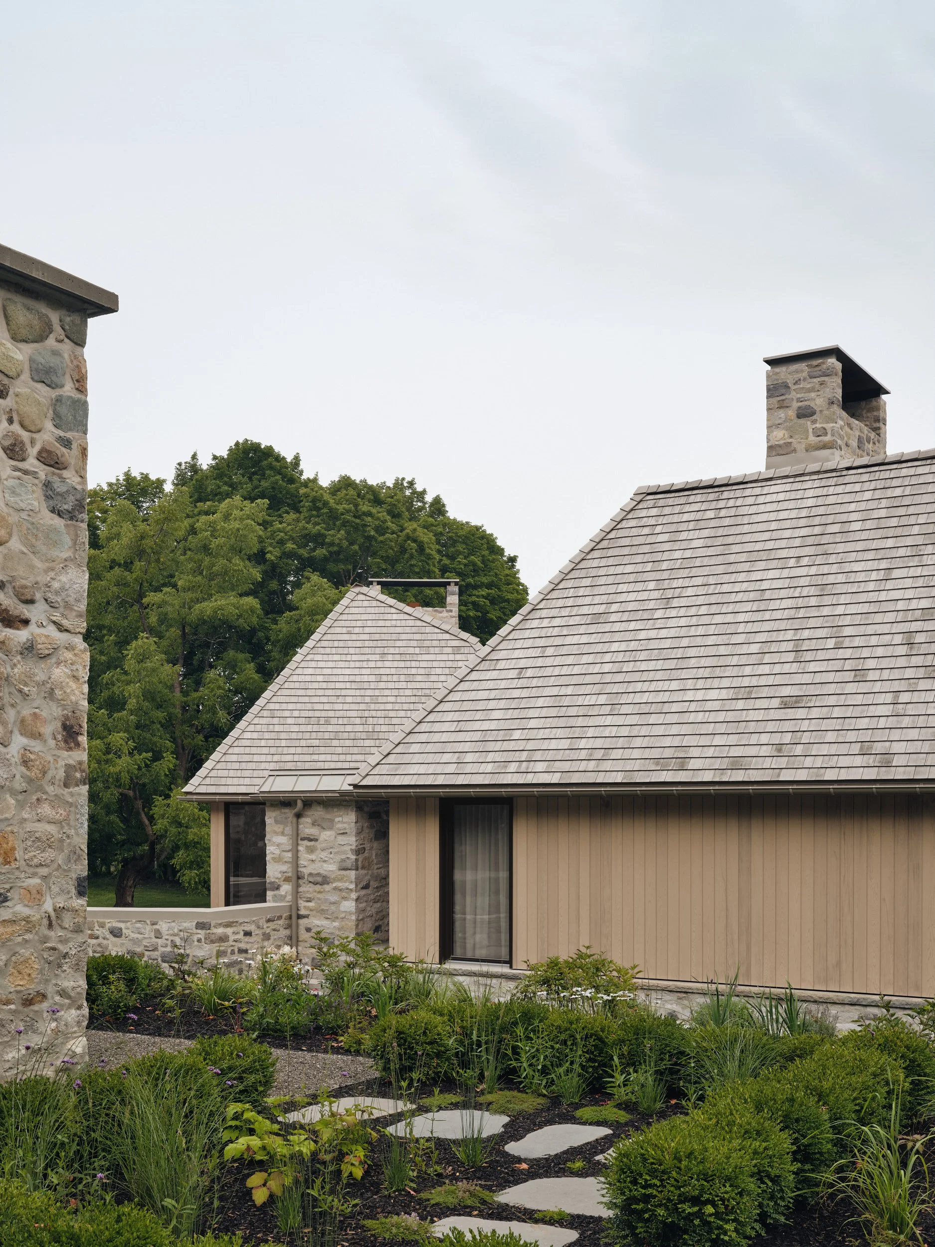 Brom by Atelier Carle, Eastern Townships — ALEX LESAGE