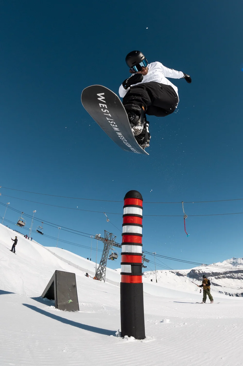 WEST SNOWBOARDING