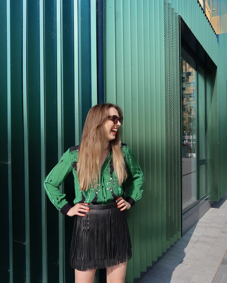 How to Dress your bust — Personal Stylist, London - Styled By Sian