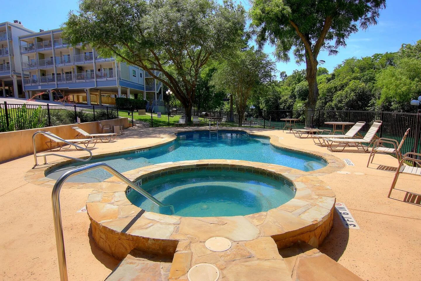 River Run Condo #116C - Located on the Comal River*Walk to downtown ...