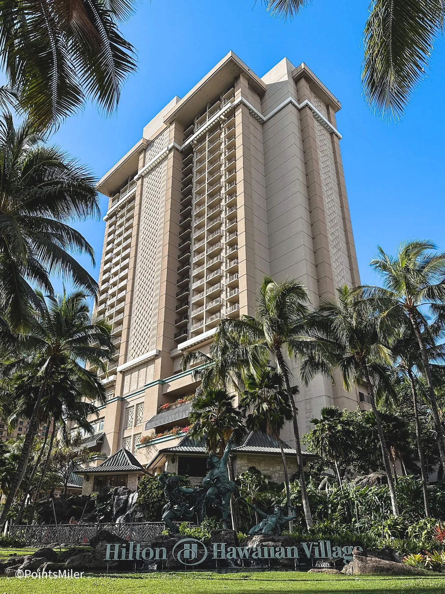Hotel Review: Hilton Hawaiian Village Waikiki Beach Resort | PointsMiler — PointsMiler