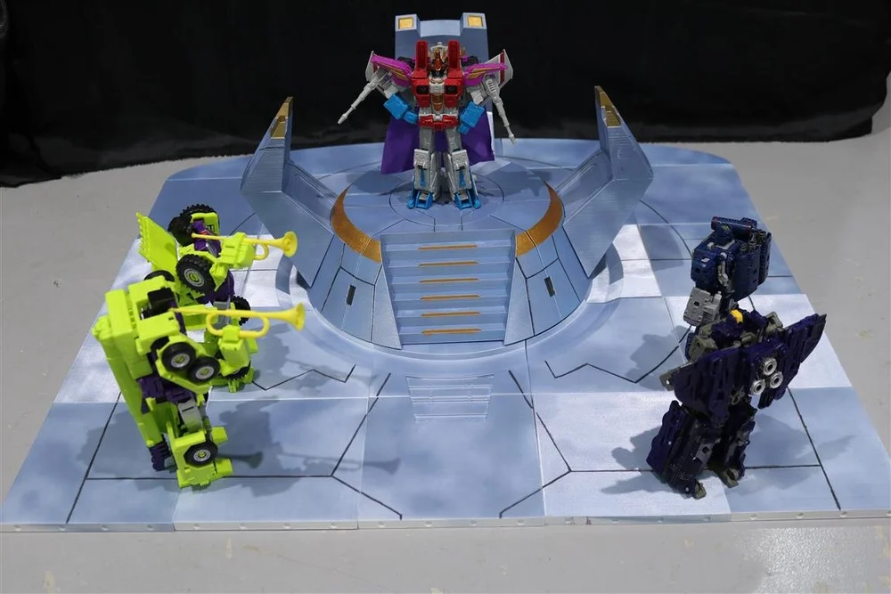 Starscream's Coronation Stage from Transformers the Movie | Funbie Studios