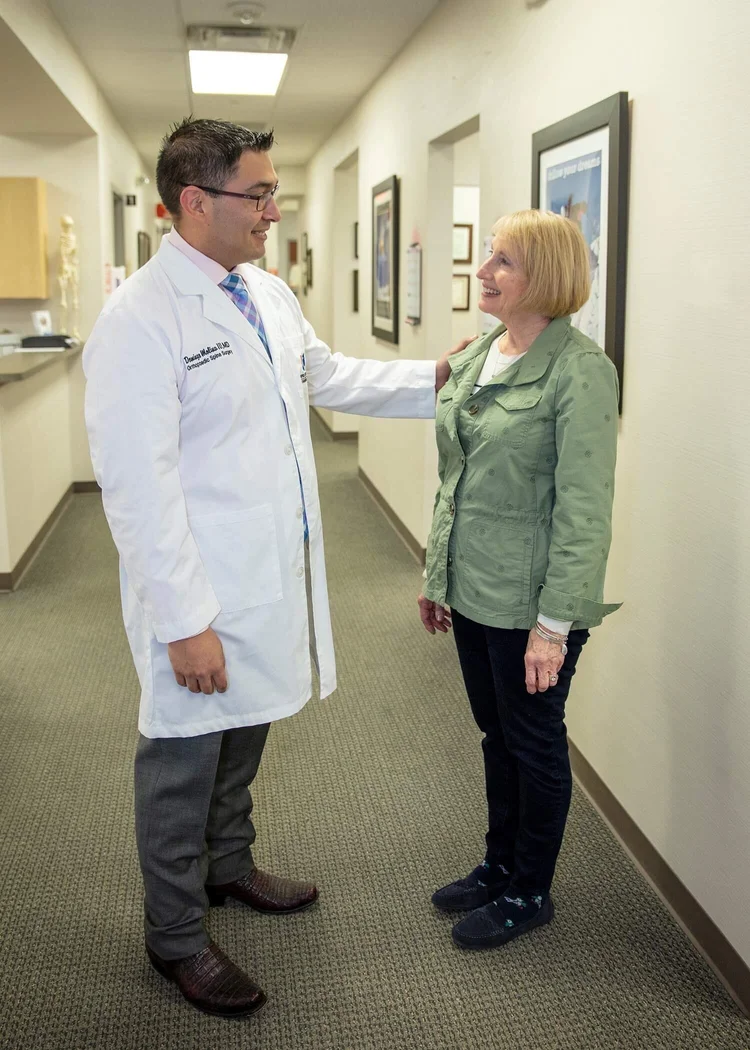 Domingo Molina IV, MD