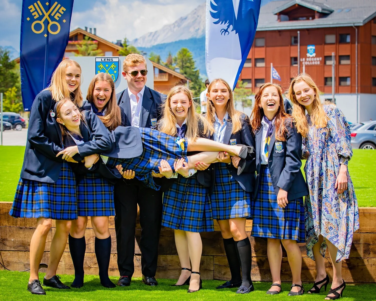 Le Régent International School Graduation — Kate MacLeod Photography