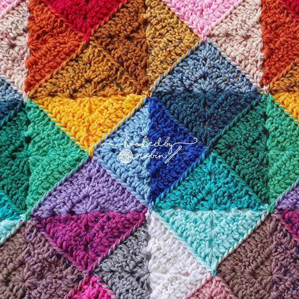 Crochet Two Tone Solid Square Blanket [Free Video Tutorial & Written ...