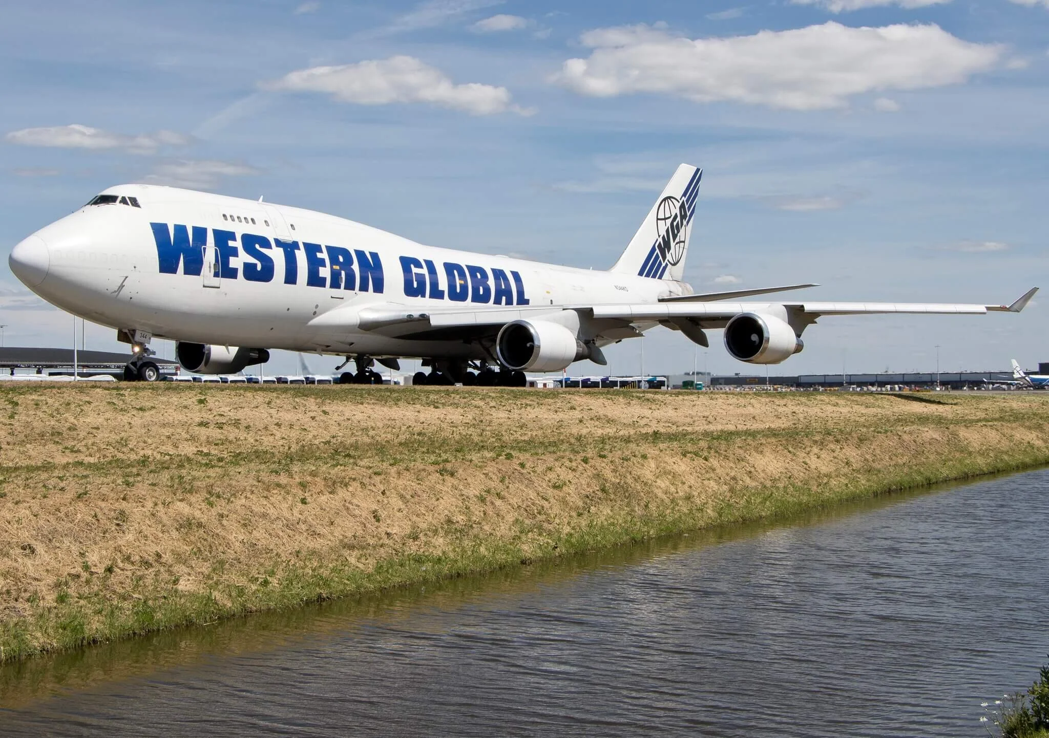 Western Global Airlines | Image Gallery