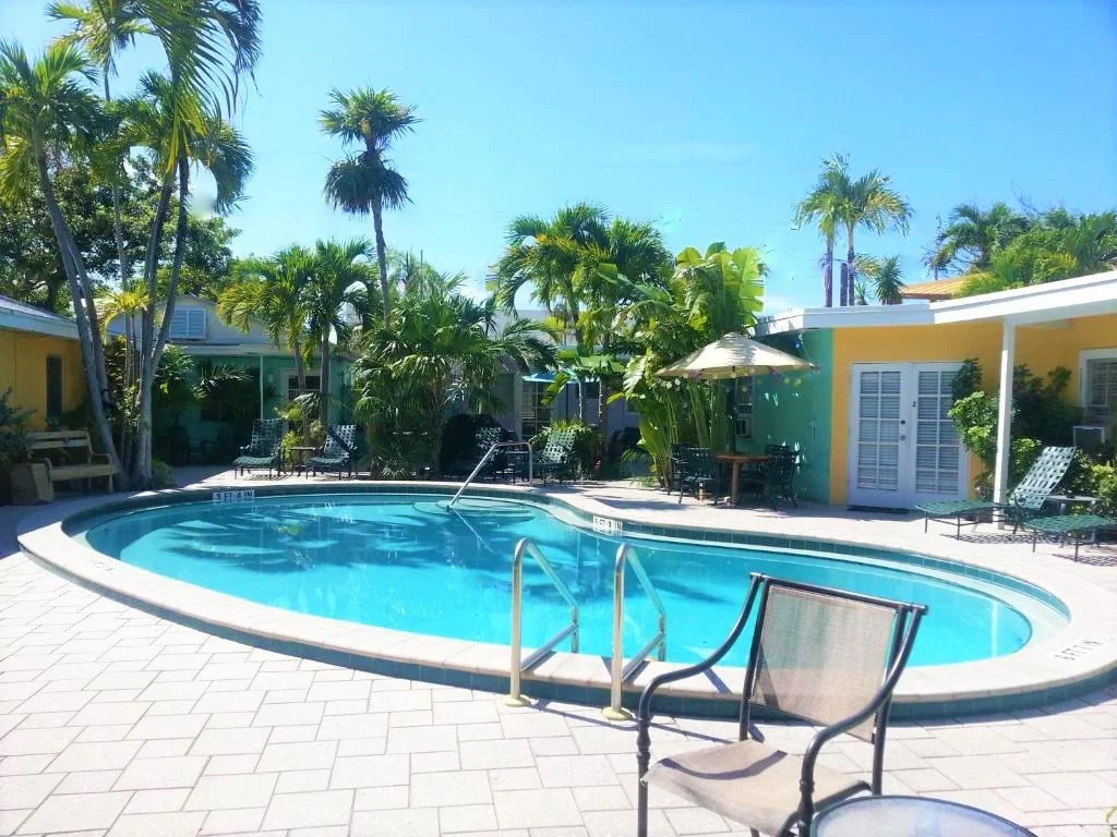 Alexander Palms Court