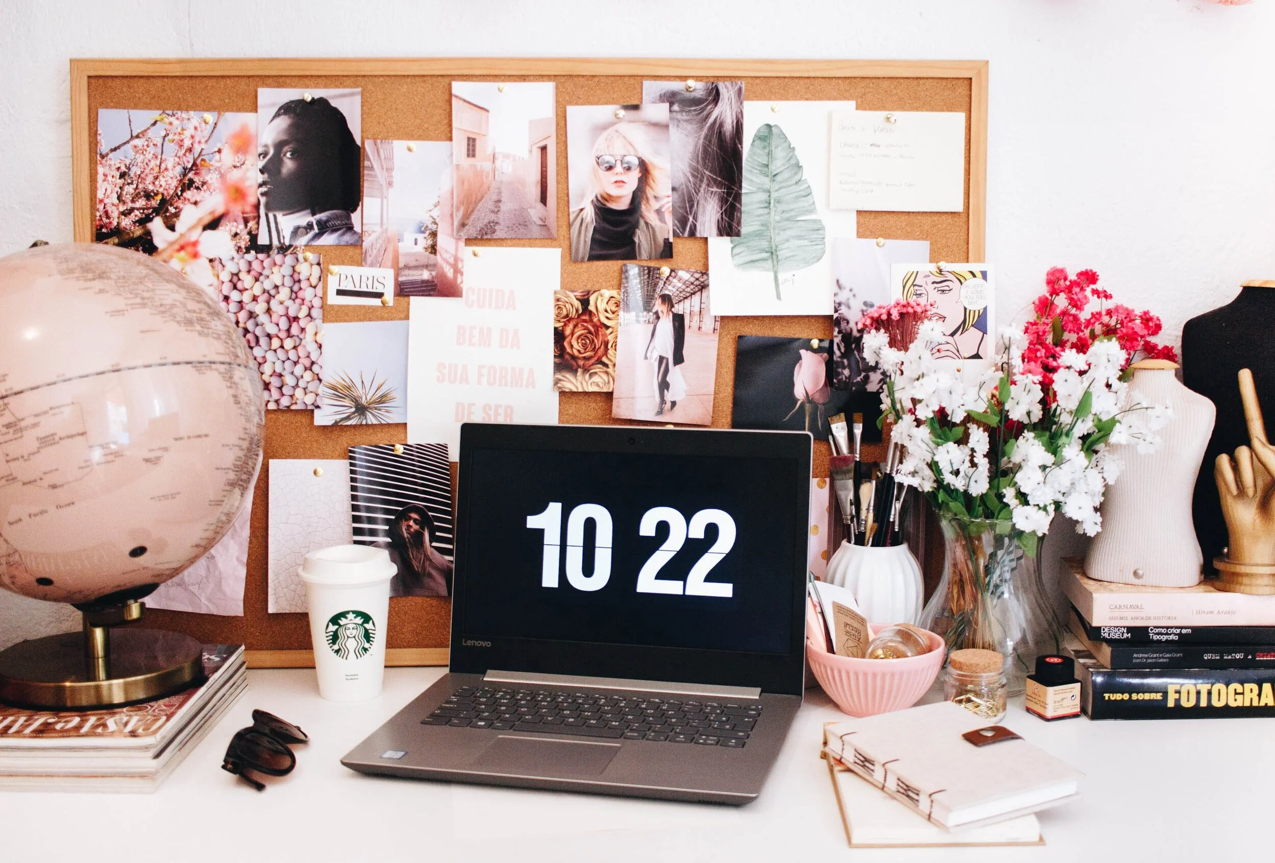8 Ways to Decorate Your Desk and Increase Productivity — The Green Mad ...