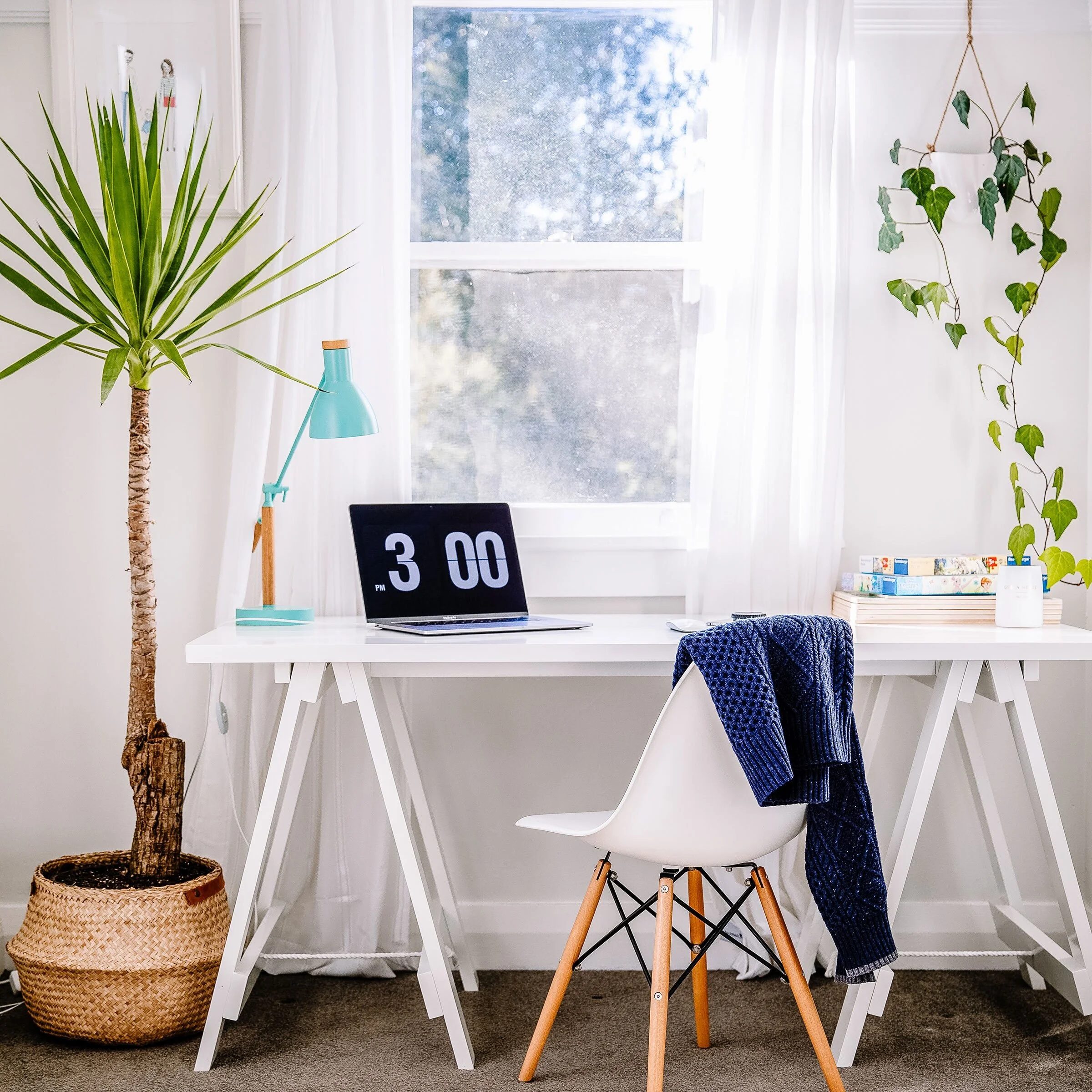 8 Ways to Decorate Your Desk and Increase Productivity — The Green Mad ...