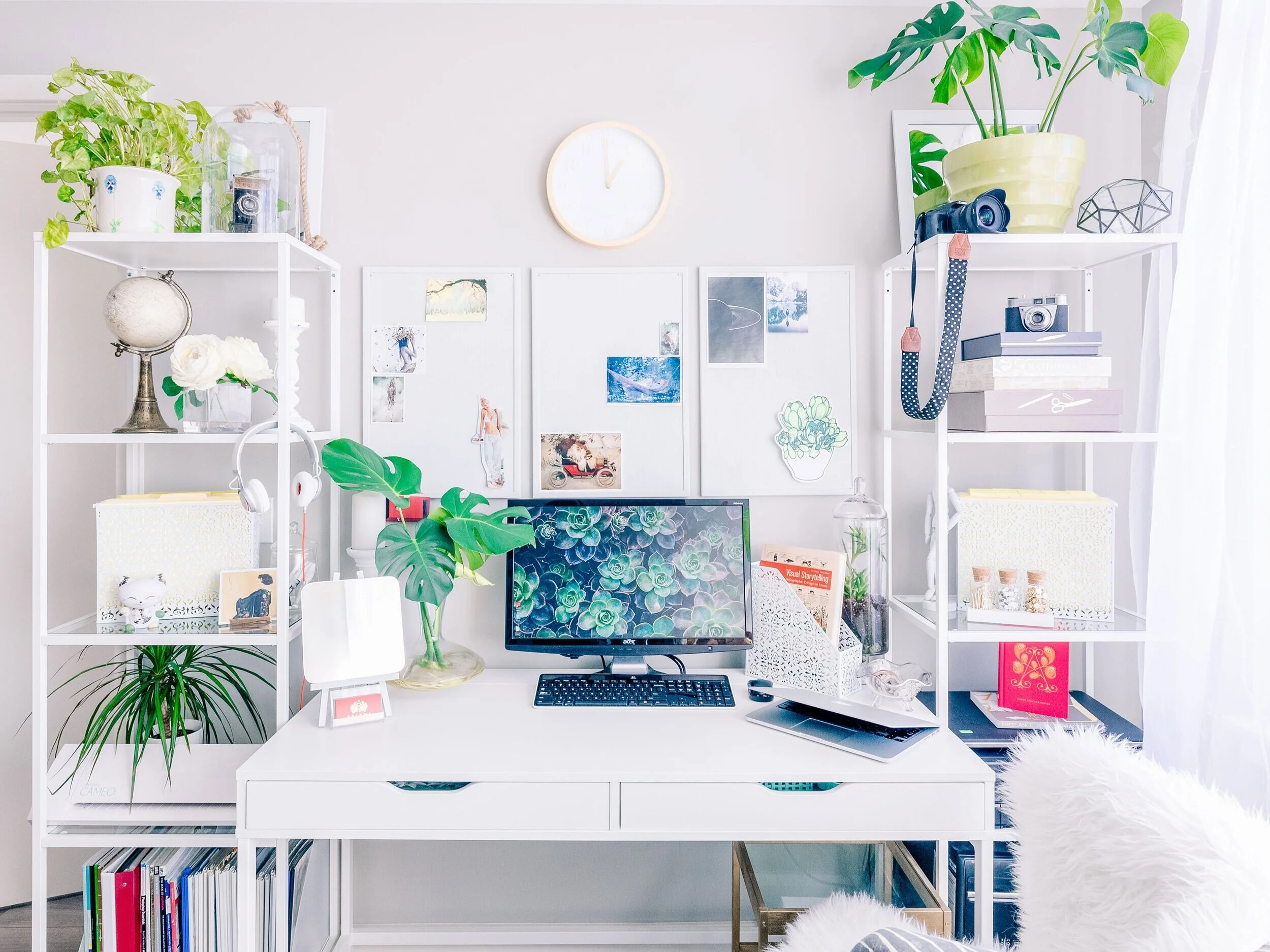 8 Ways to Decorate Your Desk and Increase Productivity — The Green Mad ...