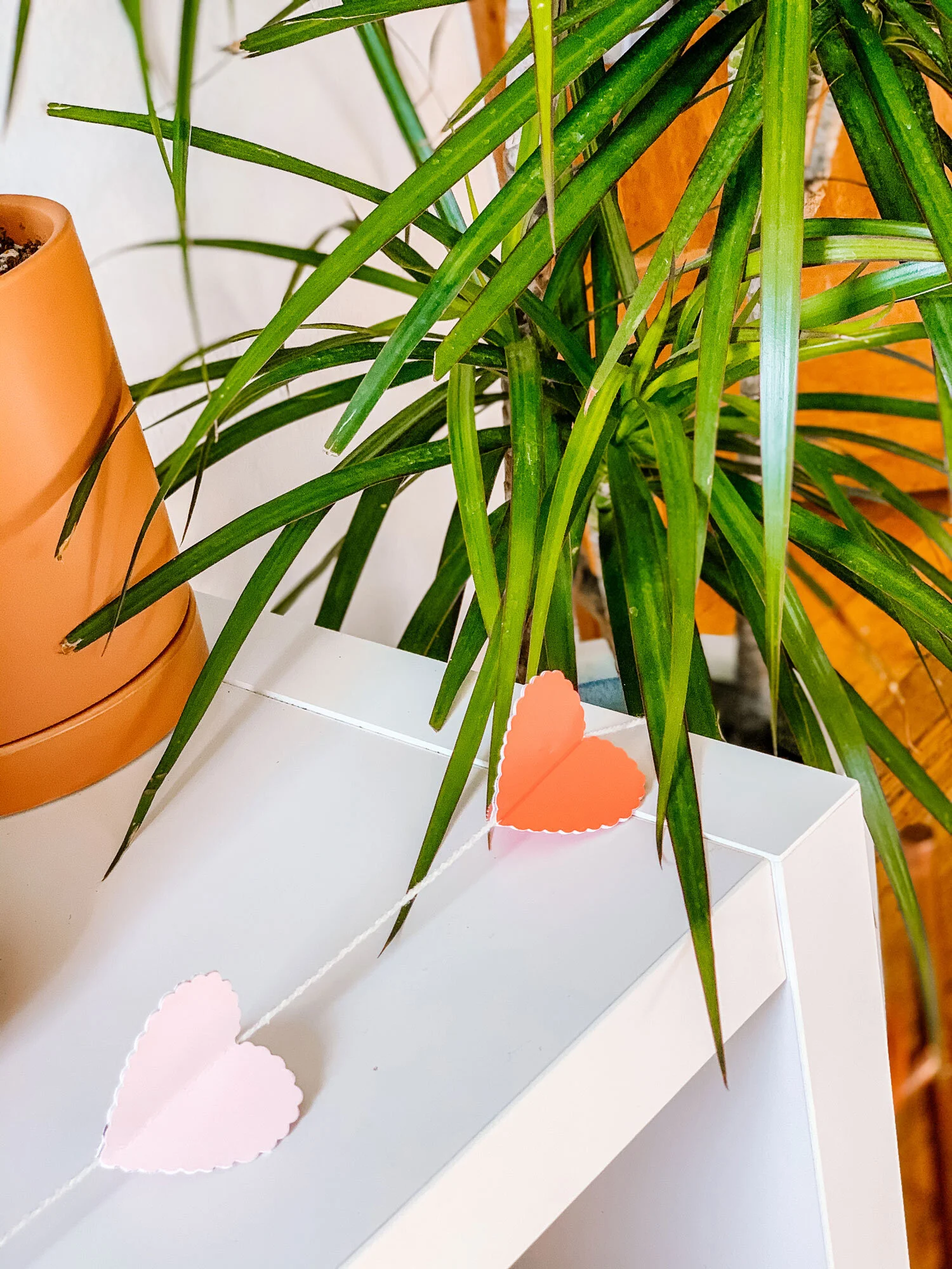 How to Make a 3D Valentine's Paper Heart Garland — The Green Mad House