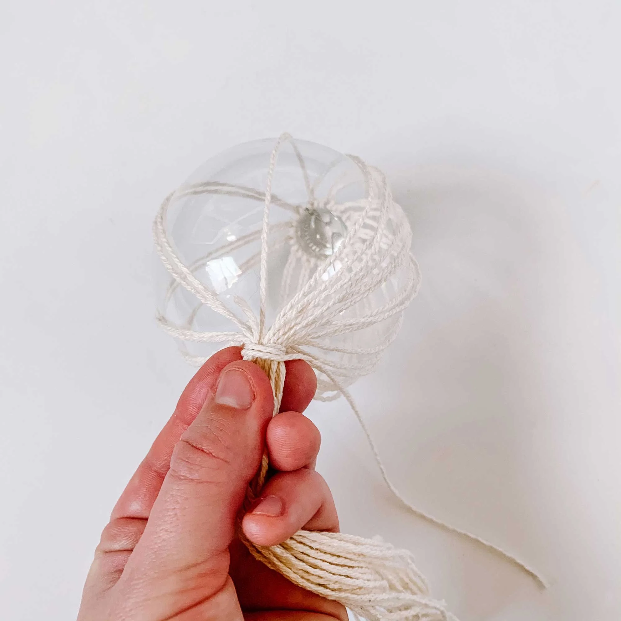 3 DIY Macrame Christmas Ball Ornaments — The Green Mad House