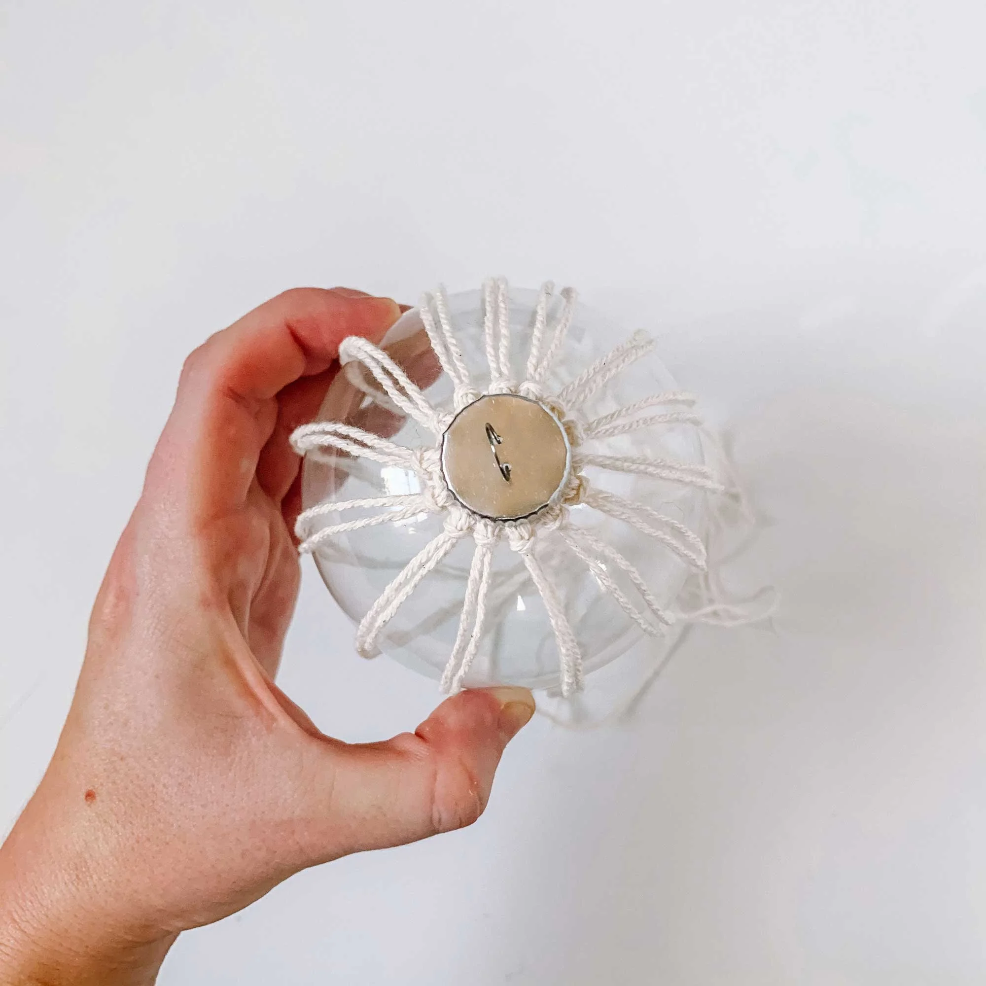 3 DIY Macrame Christmas Ball Ornaments — The Green Mad House
