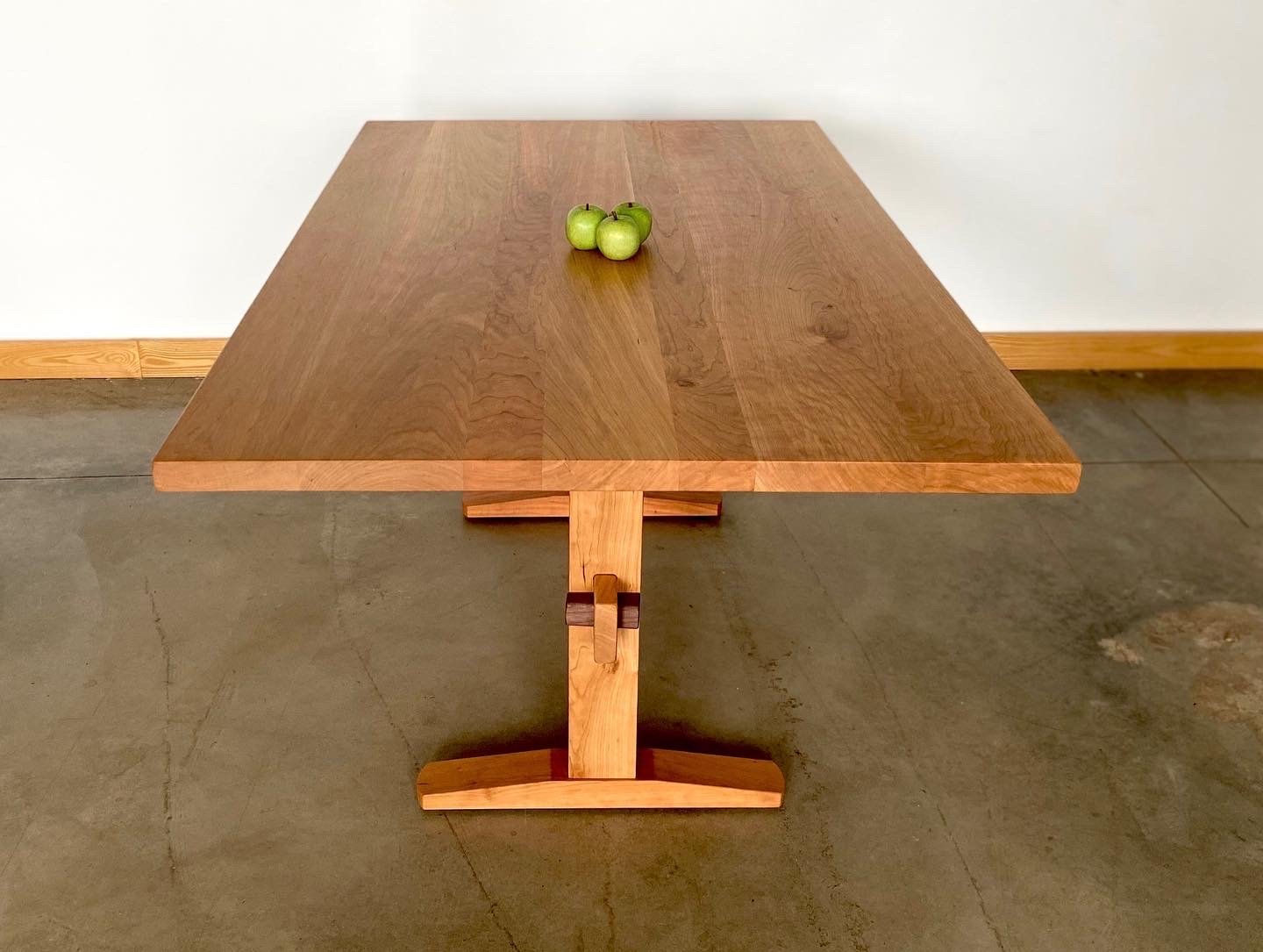 Custom Dining Tables | David Stine Furniture — DAVID STINE FURNITURE