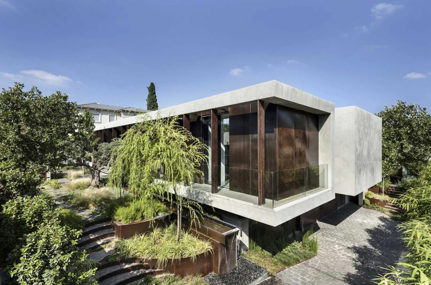 Steel House — מור אבידן אדריכלות נוף