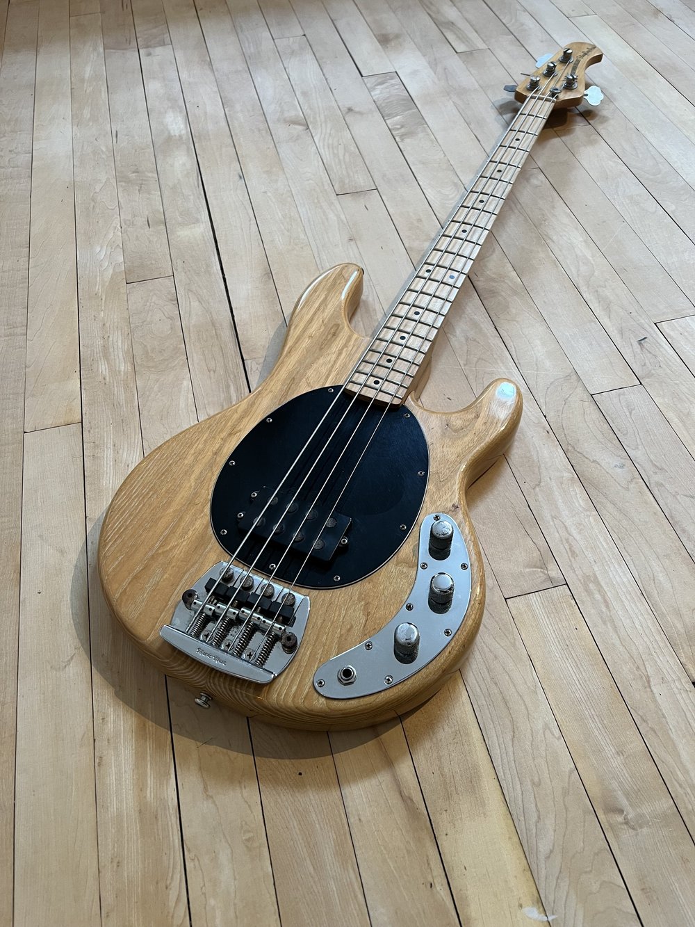 Bass Guitars | Rare & Vintage Bass Guitars For Sale — Vintage Bass Room