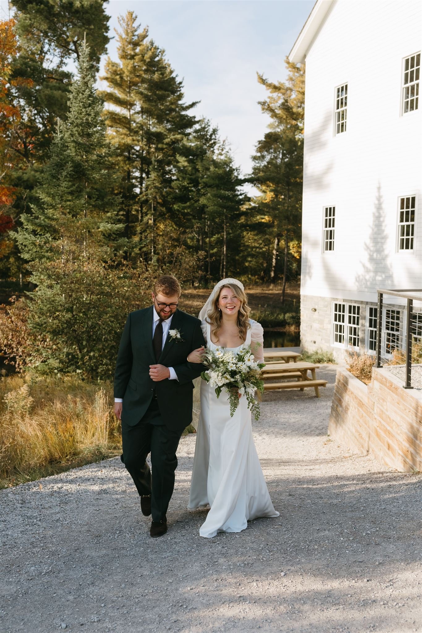 Michigan Wedding Photographer - Jillian Bowes