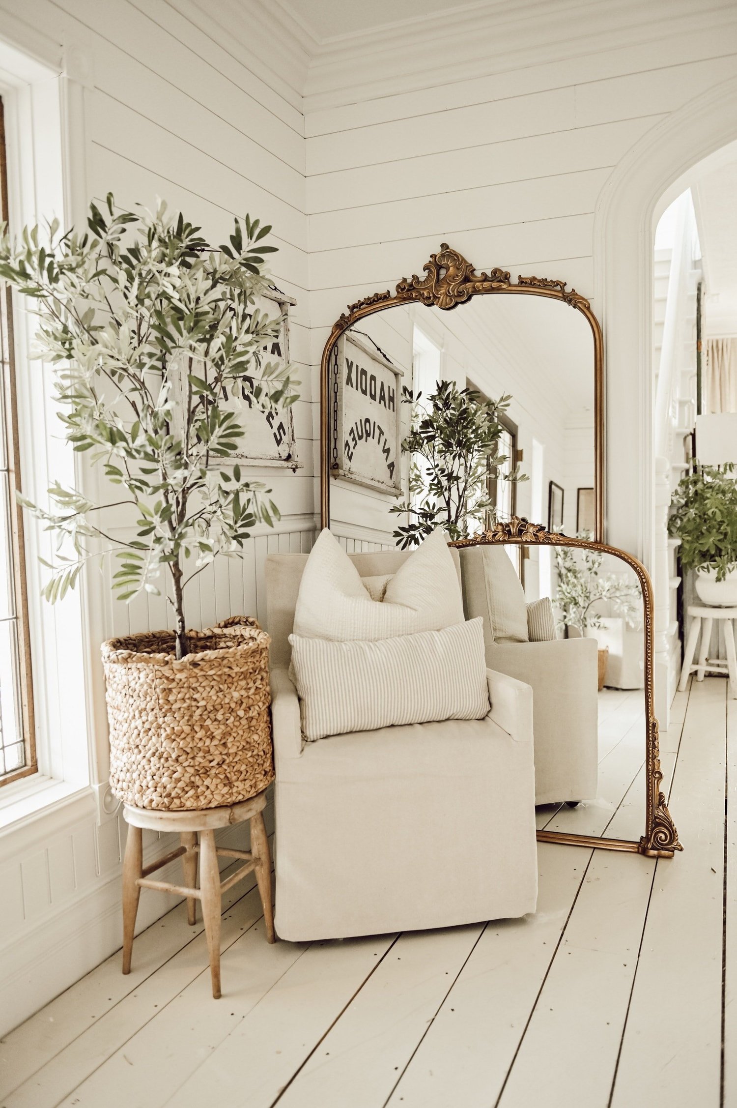 Soft Vintage Glam Spaces, Rooms, + Design Movie Stars + Designers Would ...