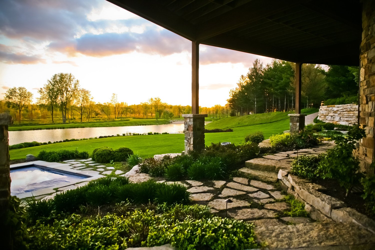 A Free Guide to Finding and Buying the Perfect Retreat Venue Property ...