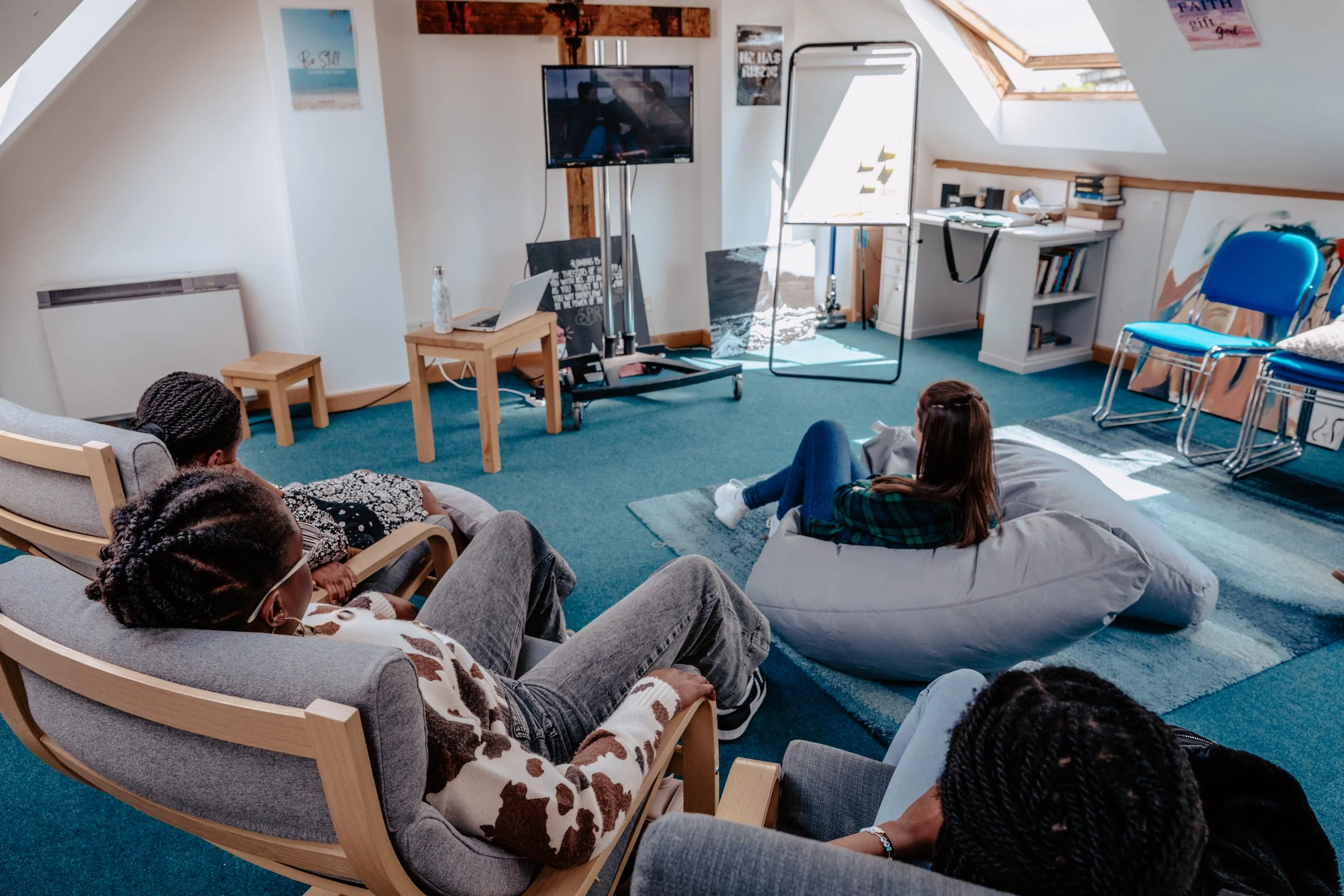 Bracknell Kerith Youth — Kerith Community Church