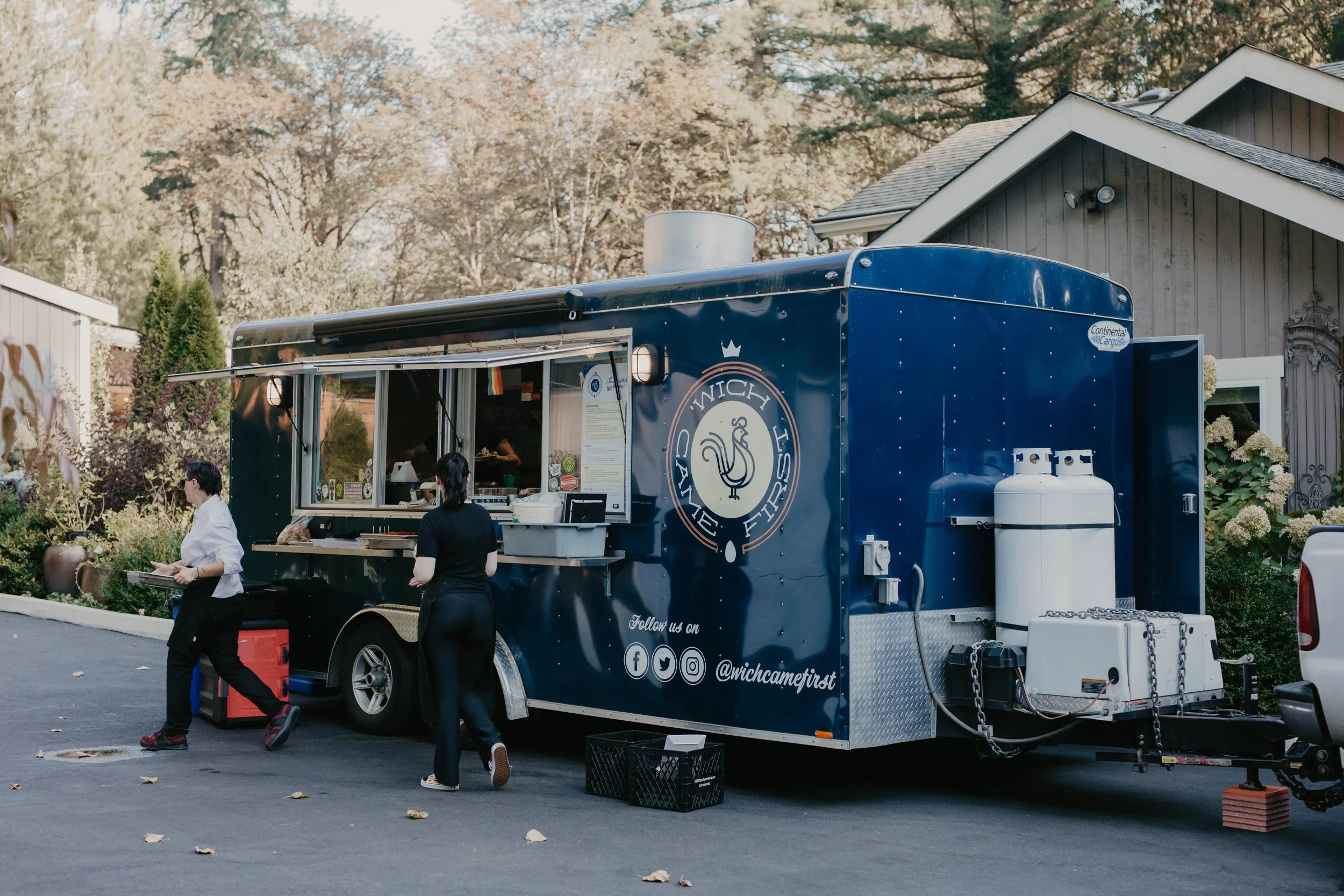 Everything You Need to Know About Wedding Catering on a Budget