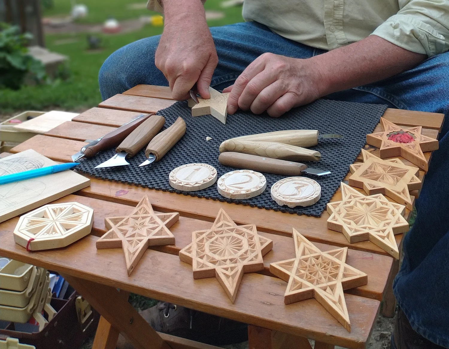 Beginning Chip Carving, with John Carlson — Driftless Folk School