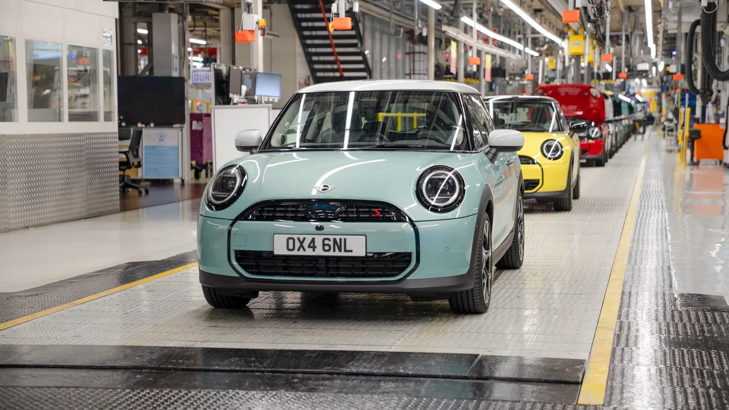 Production starts of fifth-gen Mini Cooper in UK — AutoMuse