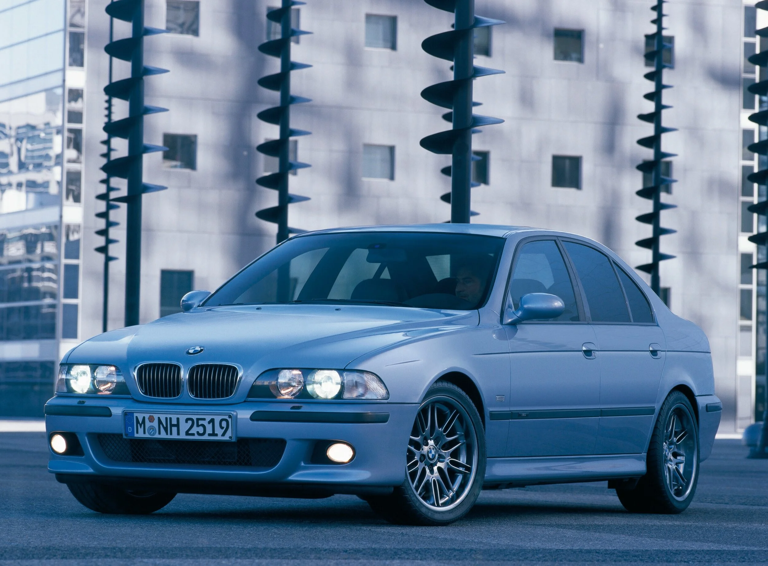 Modern Classic: BMW M5 — AutoMuse