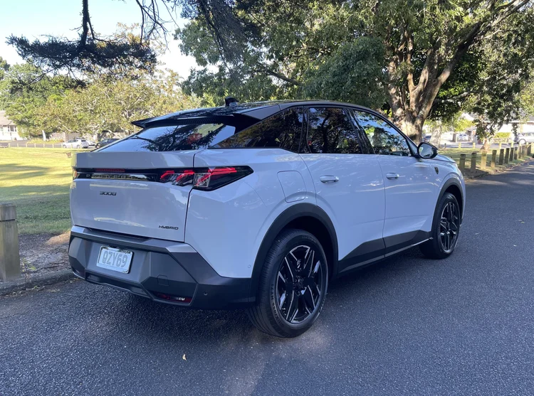 Reviewed: 2025 Peugeot 3008 GT hybrid — AutoMuse