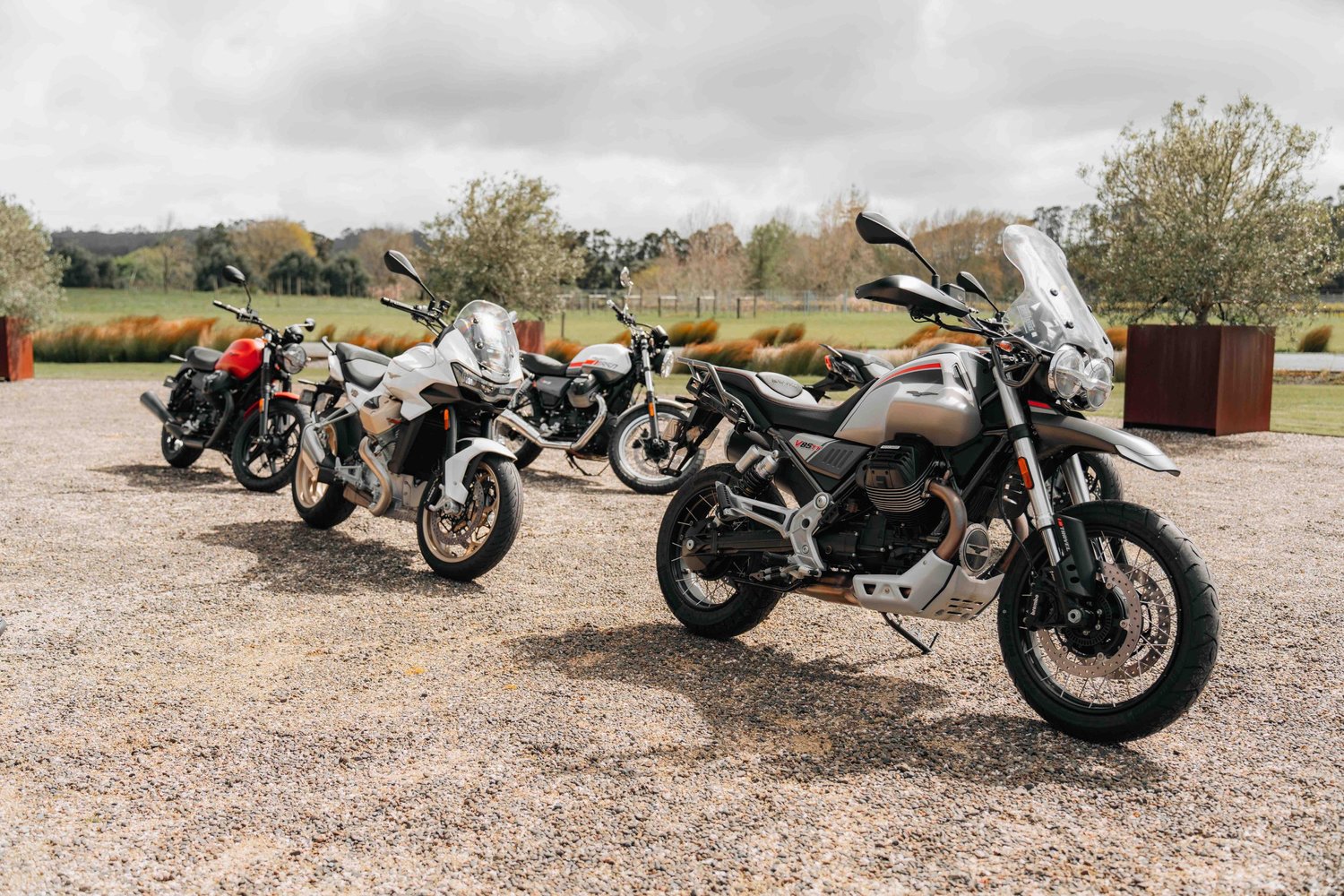 Launched: Moto Guzzi V100 Mandello motorcycle — AutoMuse