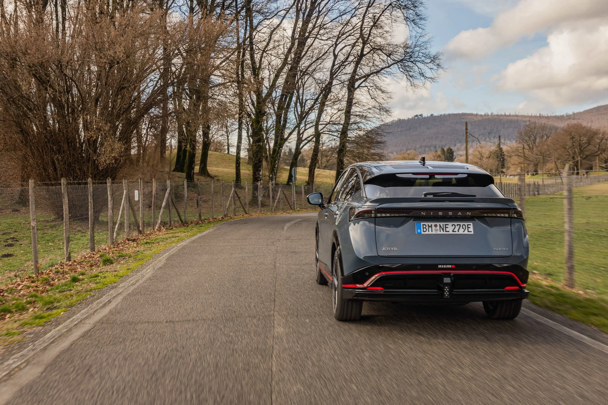 Reviewed: 2025 Nissan Ariya NISMO sports EV — AutoMuse