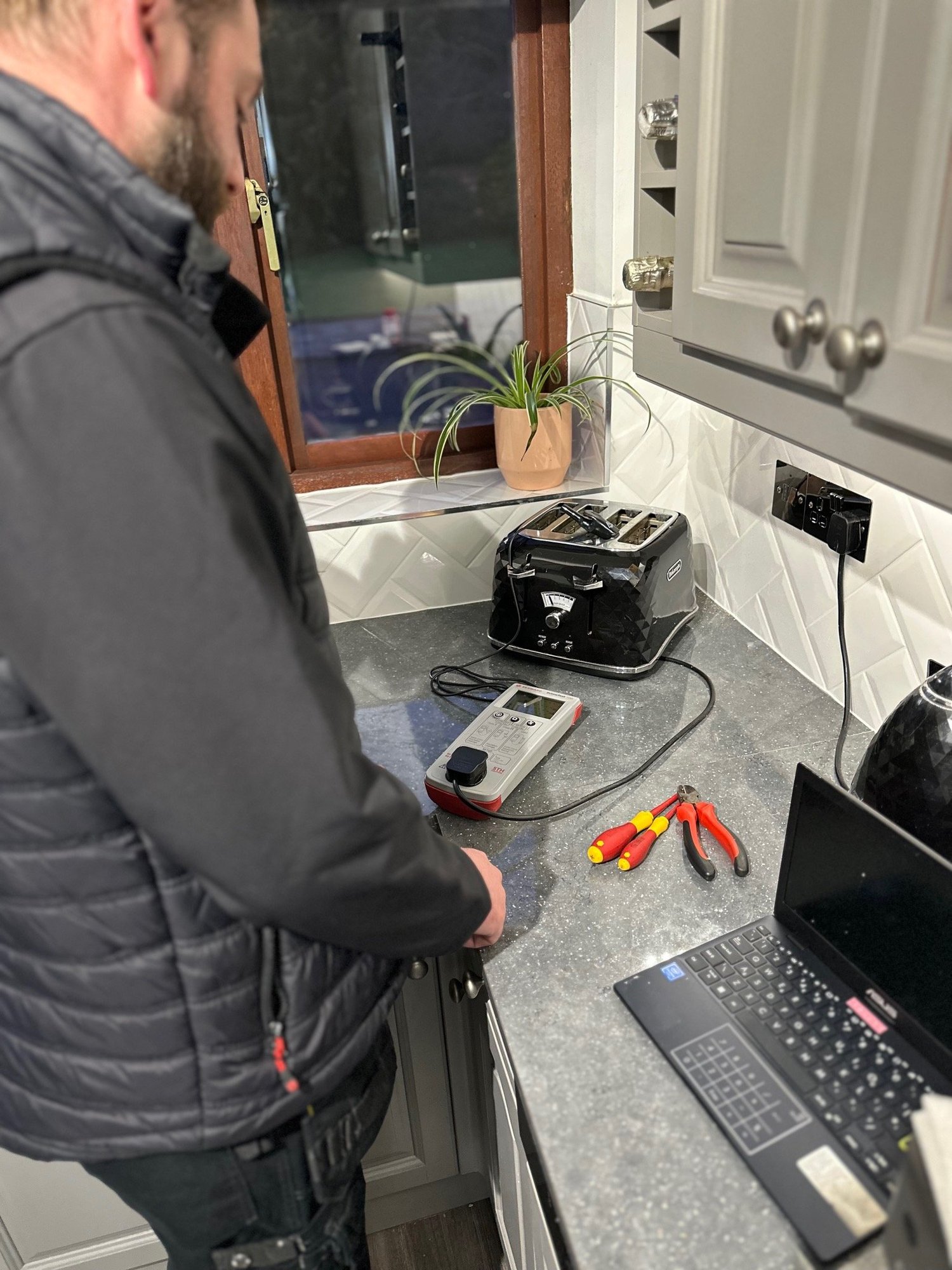 UK PAT Testing Service Providers | Nationwide PAT Testers — AJT Safety ...