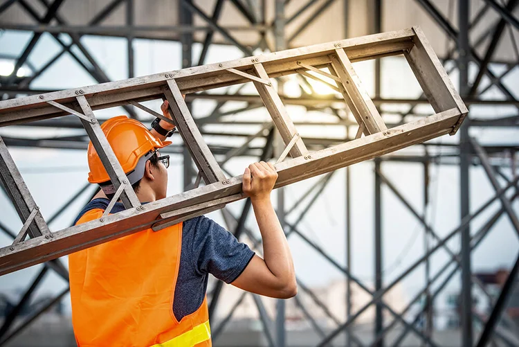 Inspection of Ladders - Toolbox Talk — Friede & Associates