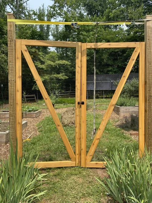 8 Steps to Building a DIY Deer Fence for Gardens | Thunderbird Disco ...