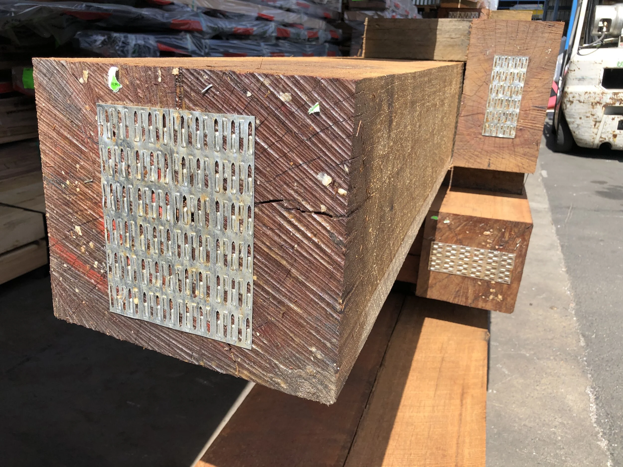 Large Green Sawn Hardwood Wharf Timber used for marine Wharfs, Jetties ...