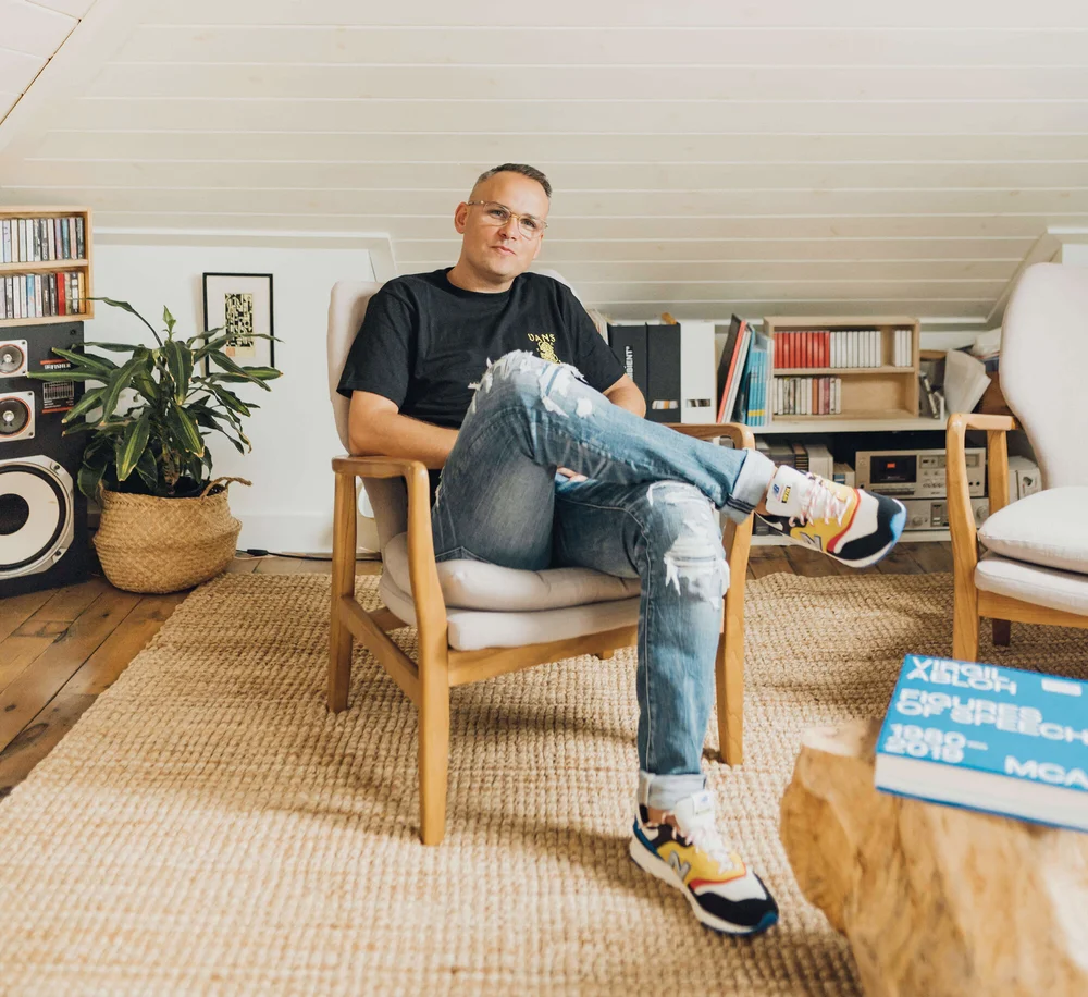 How to Submit Your Music to Record Labels [Free Checklist]