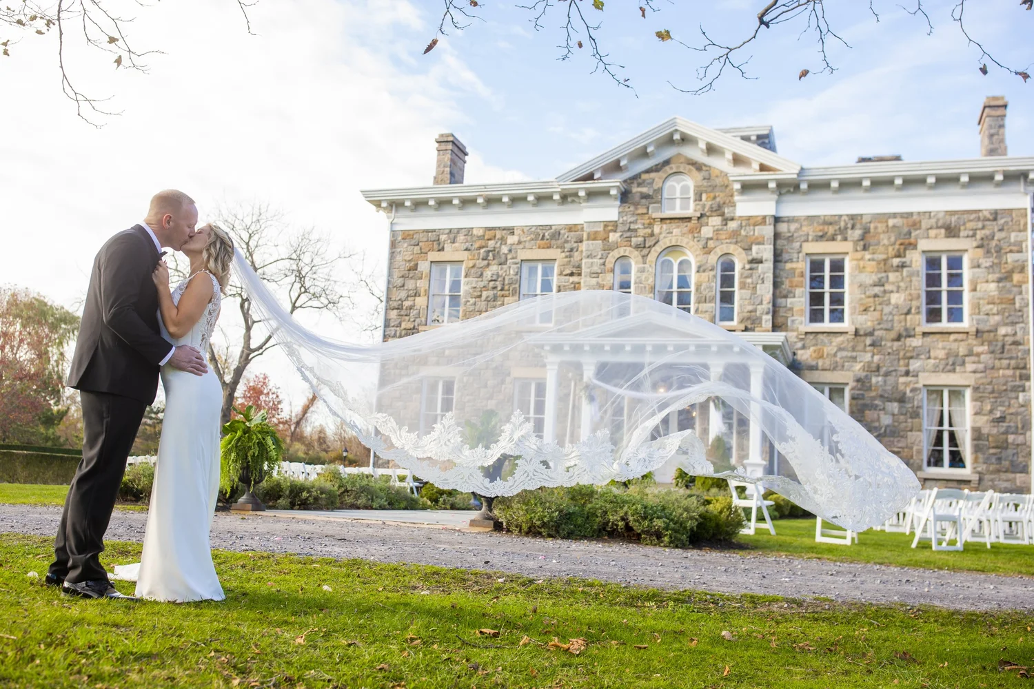 Brecknock hall wedding | Beachweddingtips.com