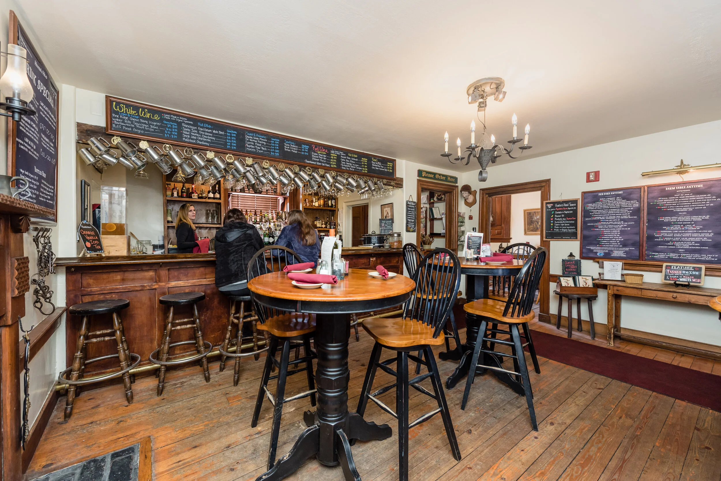 Hunter's Head Tavern