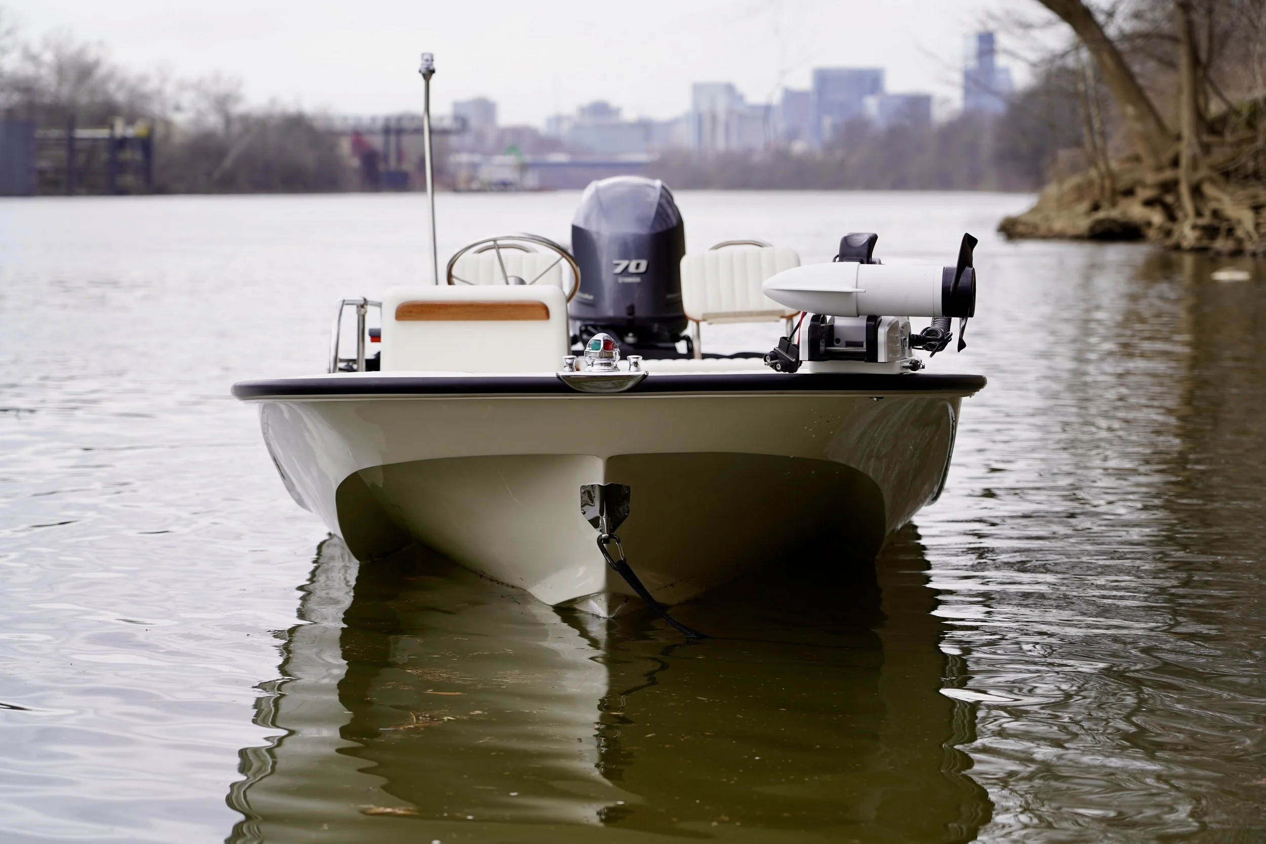"White" - 1982 Boston Whaler 15' Custom - Side Console — FassēCo