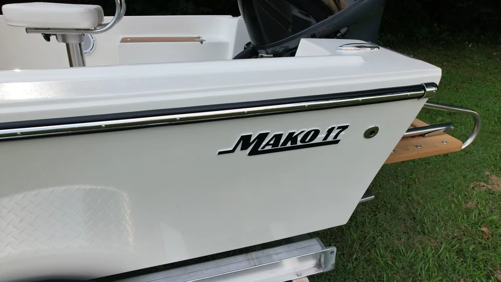 1987 Mako 17' (click for more) — FassēCo