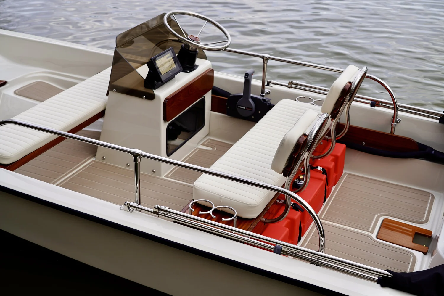 "Chen"- 1978 Boston Whaler 15' Striper — FassēCo