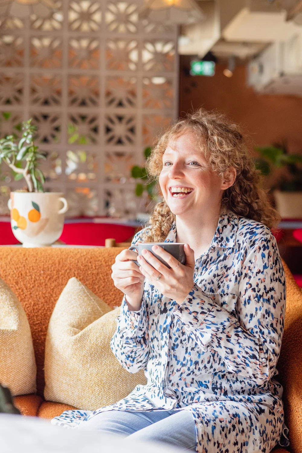 Meet Laura - Calligraphy artist and teacher, London