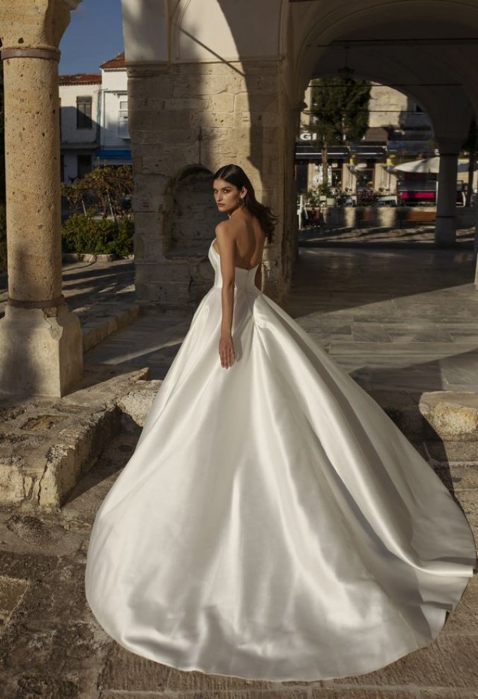 Taya — Amour Glamour