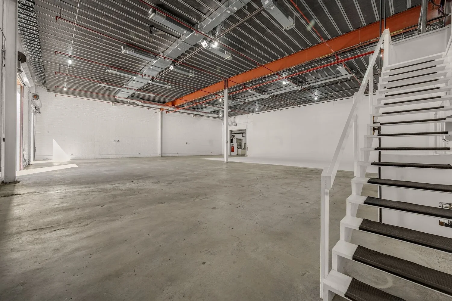 HOOK MAIN STUDIO — HOOK STUDIO Photo Studio Rentals Brooklyn New York