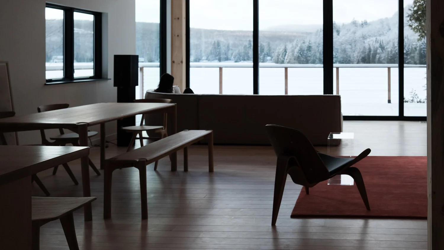 shadow lakehouse — hinter