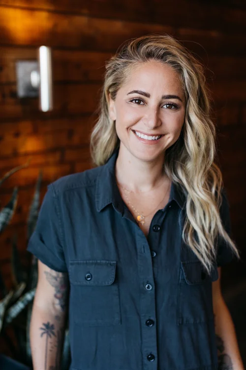 Bio — Brooke Williamson