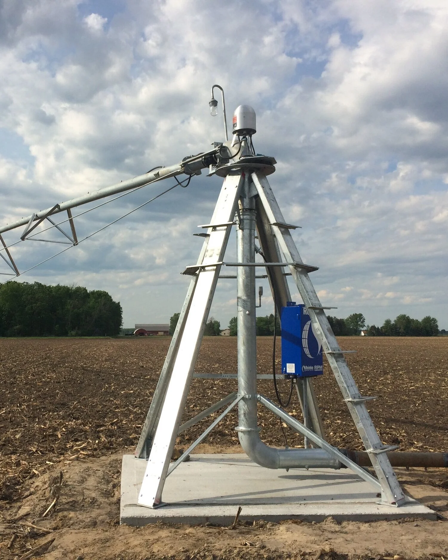 Center Pivot Irrigation — FARM SERVICES INC.