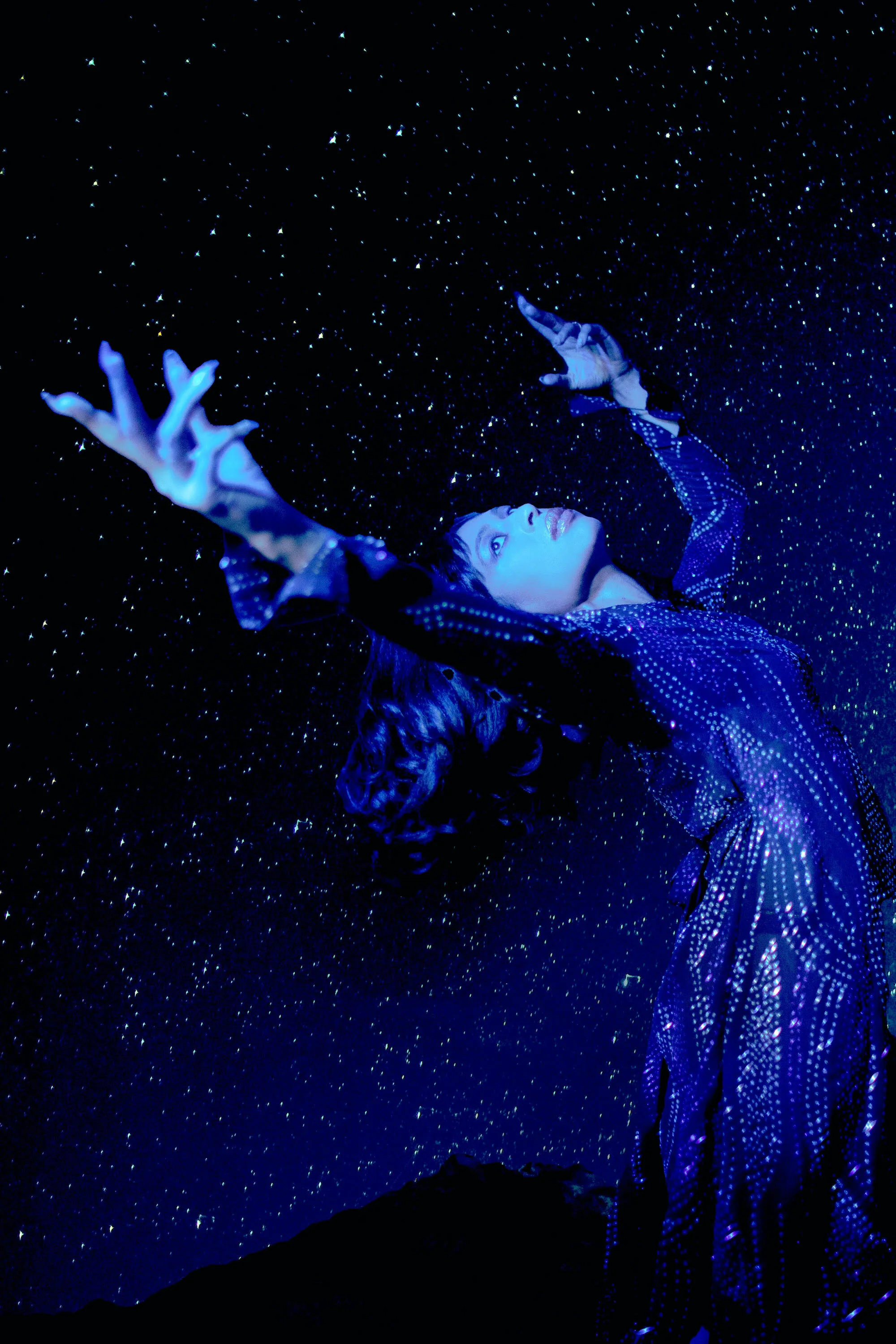 CANDICE HOYES SEES A ZORA'S MOON RISING ONCE AGAIN — Rival Magazine